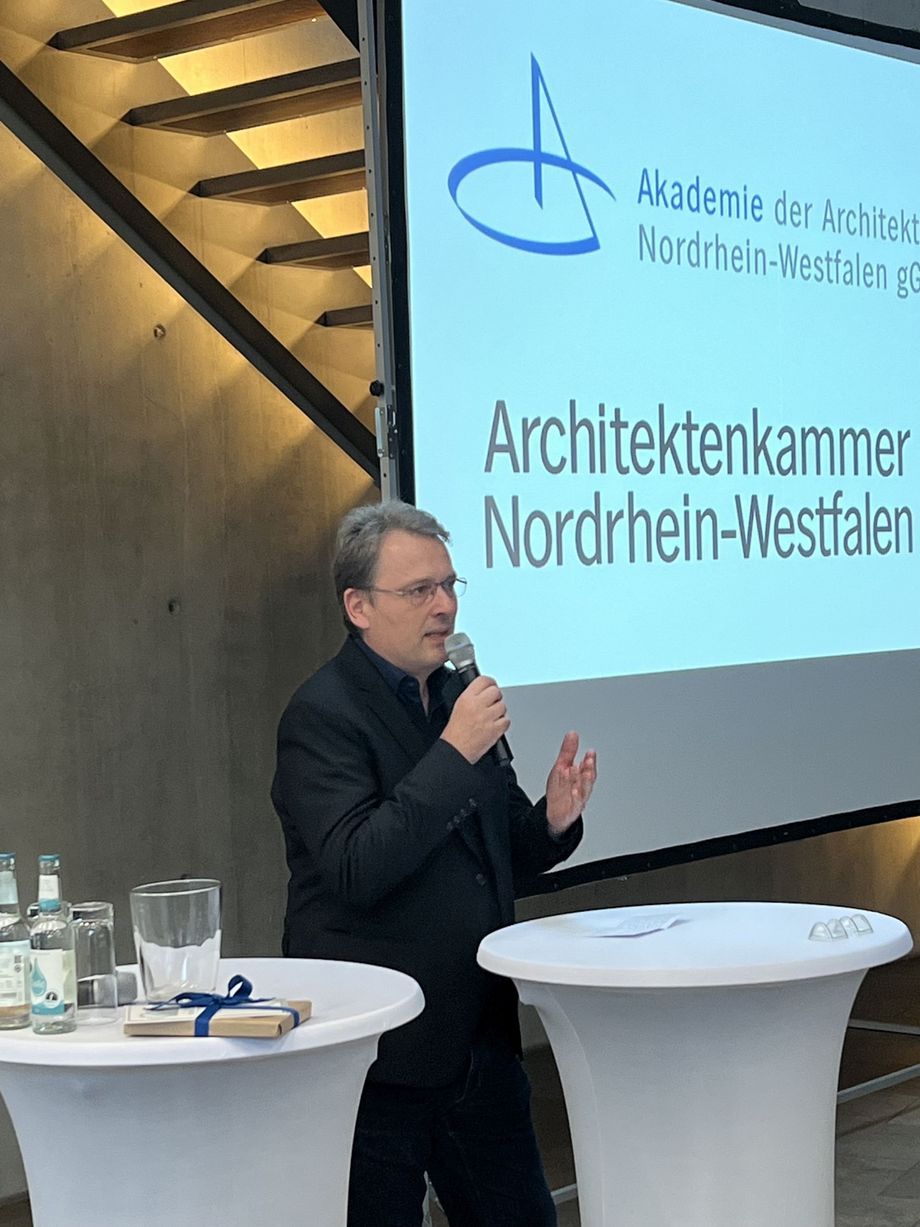 Akademie der AKNW: Geschäftsführer Klaus-Dieter Grothe verabschiedet