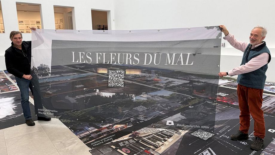 Künstlerische Intervention im Stadtraum und Ausstellung von Mischa Kuball